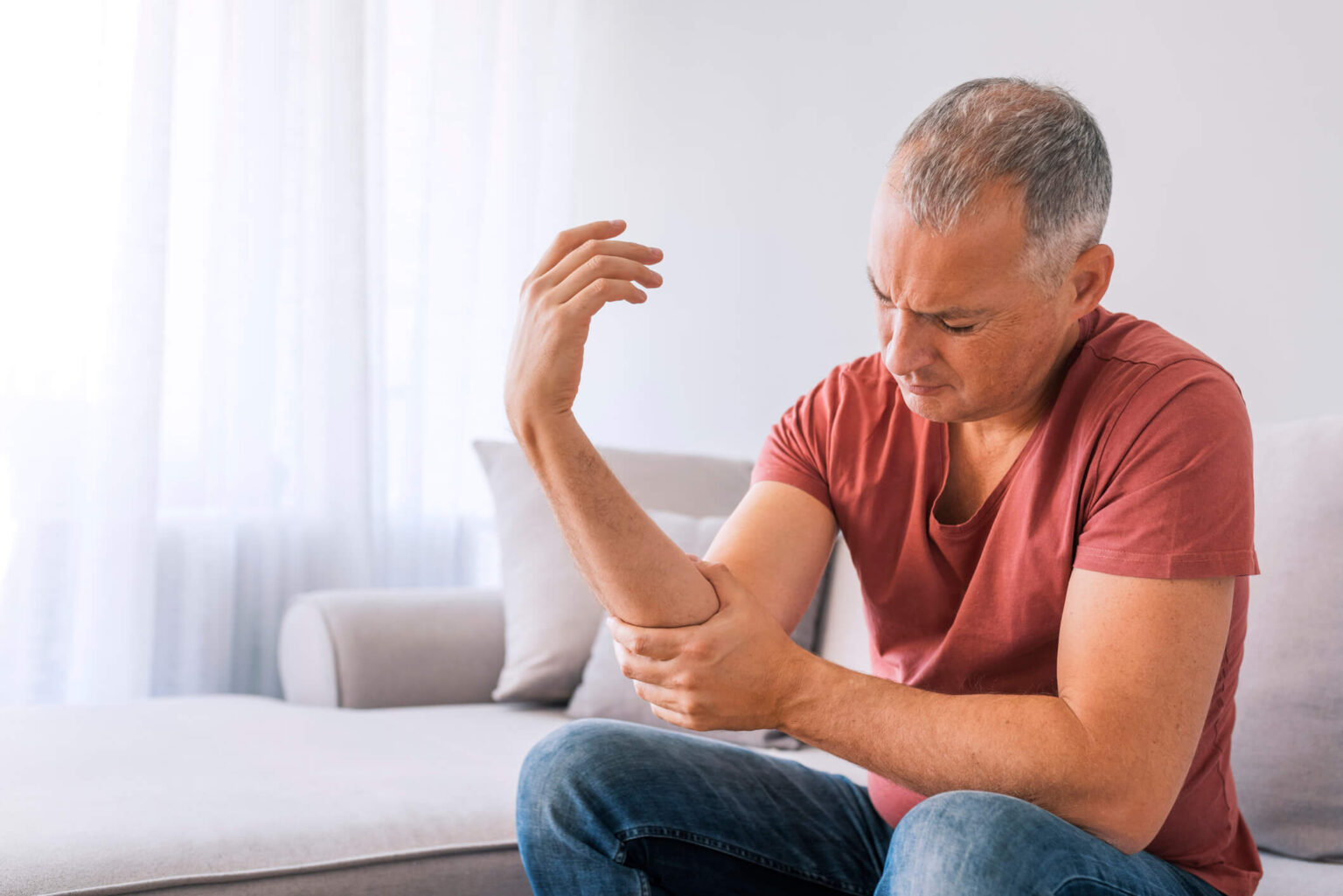 How to Tell if Your Elbow Pain is Serious | BenchMark Physical Therapy