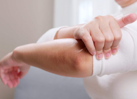 How to Tell if Your Elbow Pain is Serious | BenchMark Physical Therapy